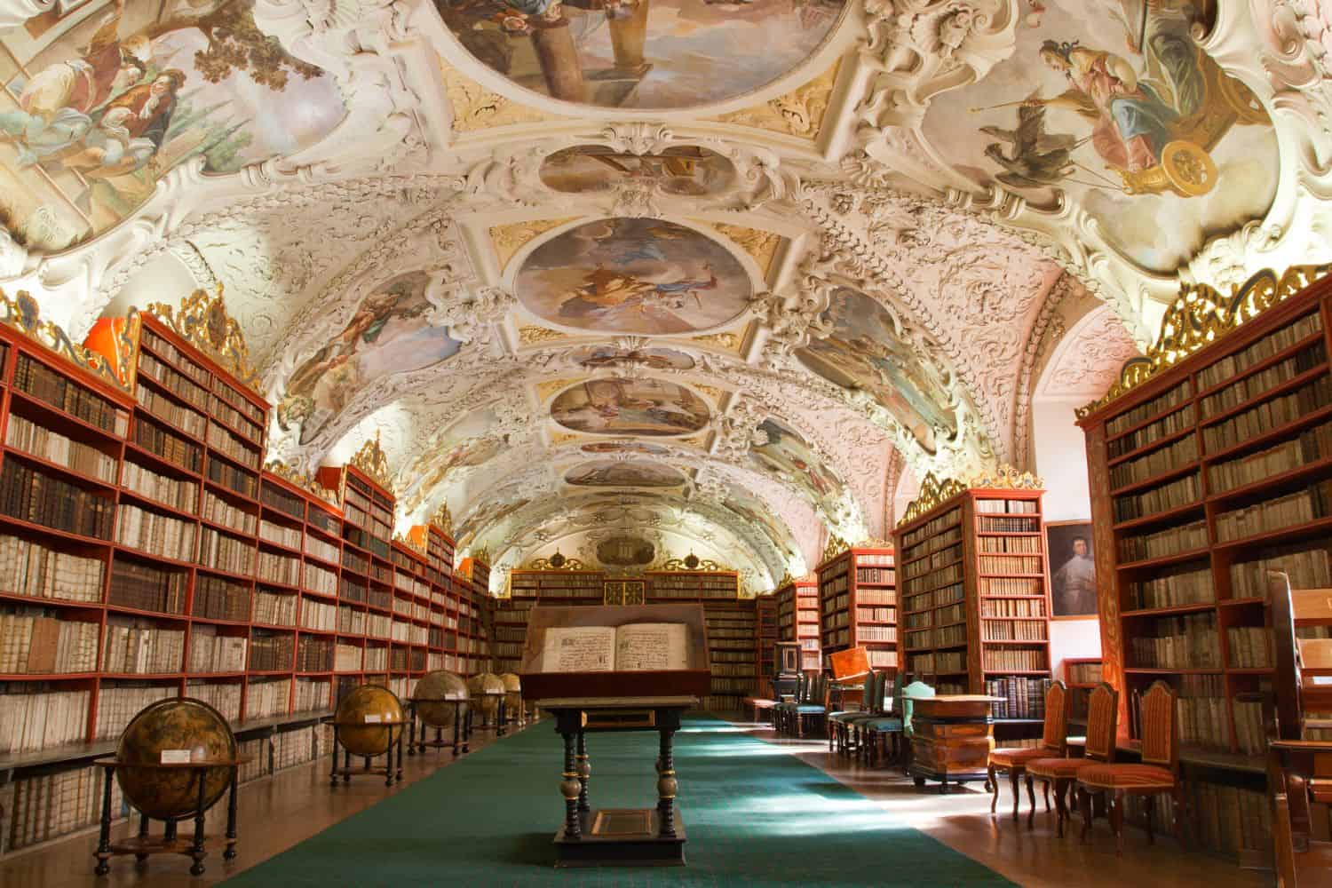Step Into 10 Best Libraries in the World: Iconic Treasures