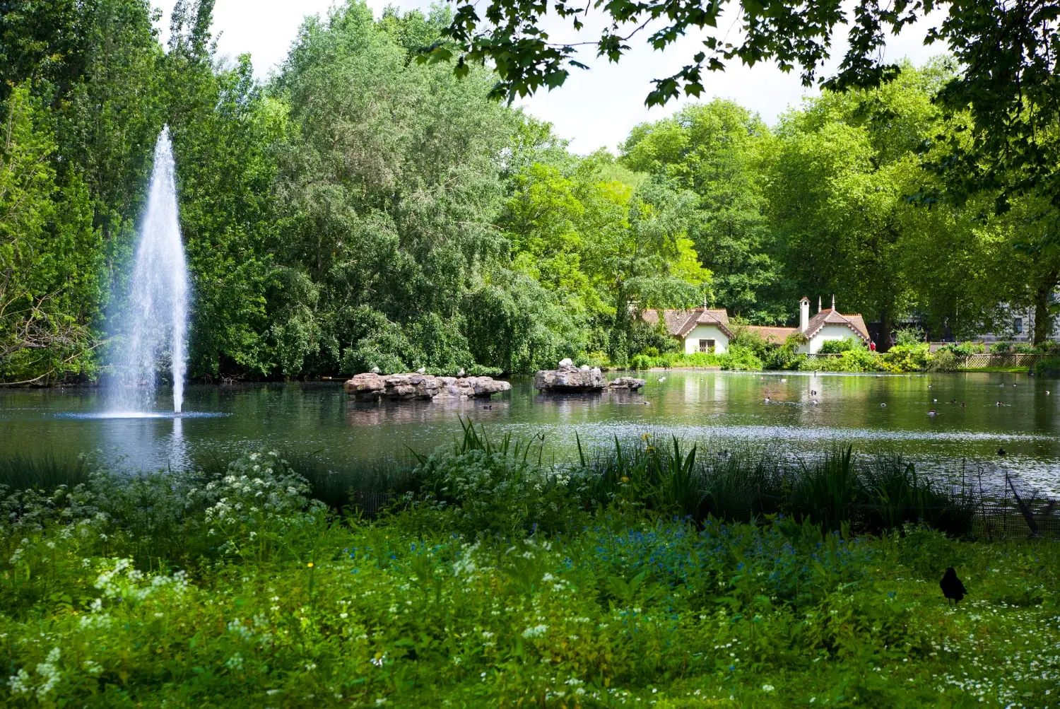 London Gardens and Parks: Escape into Natural Beauty