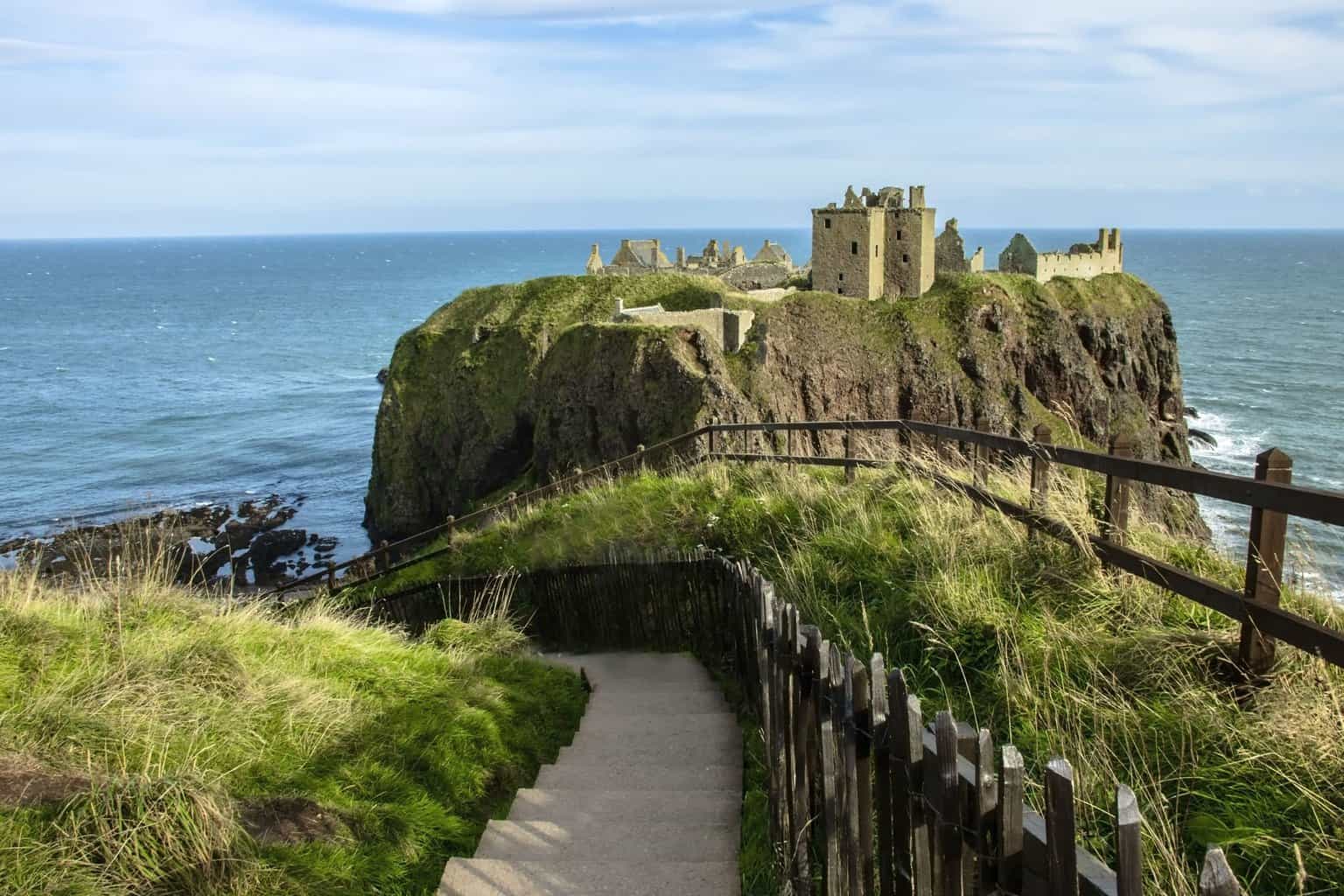 Your Ultimate Guide to Famous Castles in Scotland - ConnollyCove