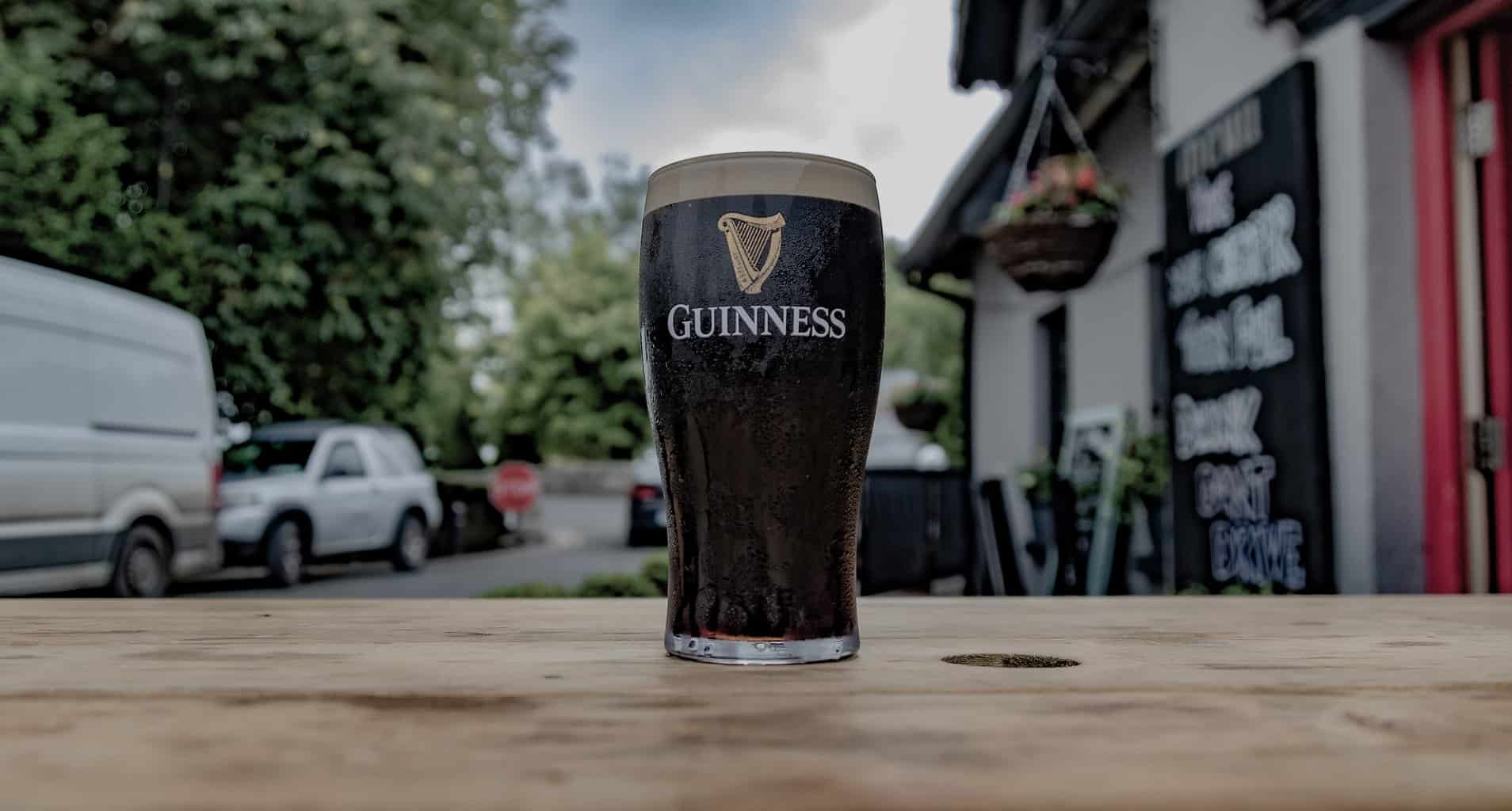 Guinness: The Best Guide to Ireland’s #1 Beer - ConnollyCove