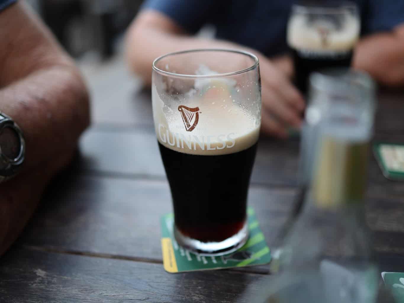 Explore Traditional Irish Drinks: Classics & Favorites