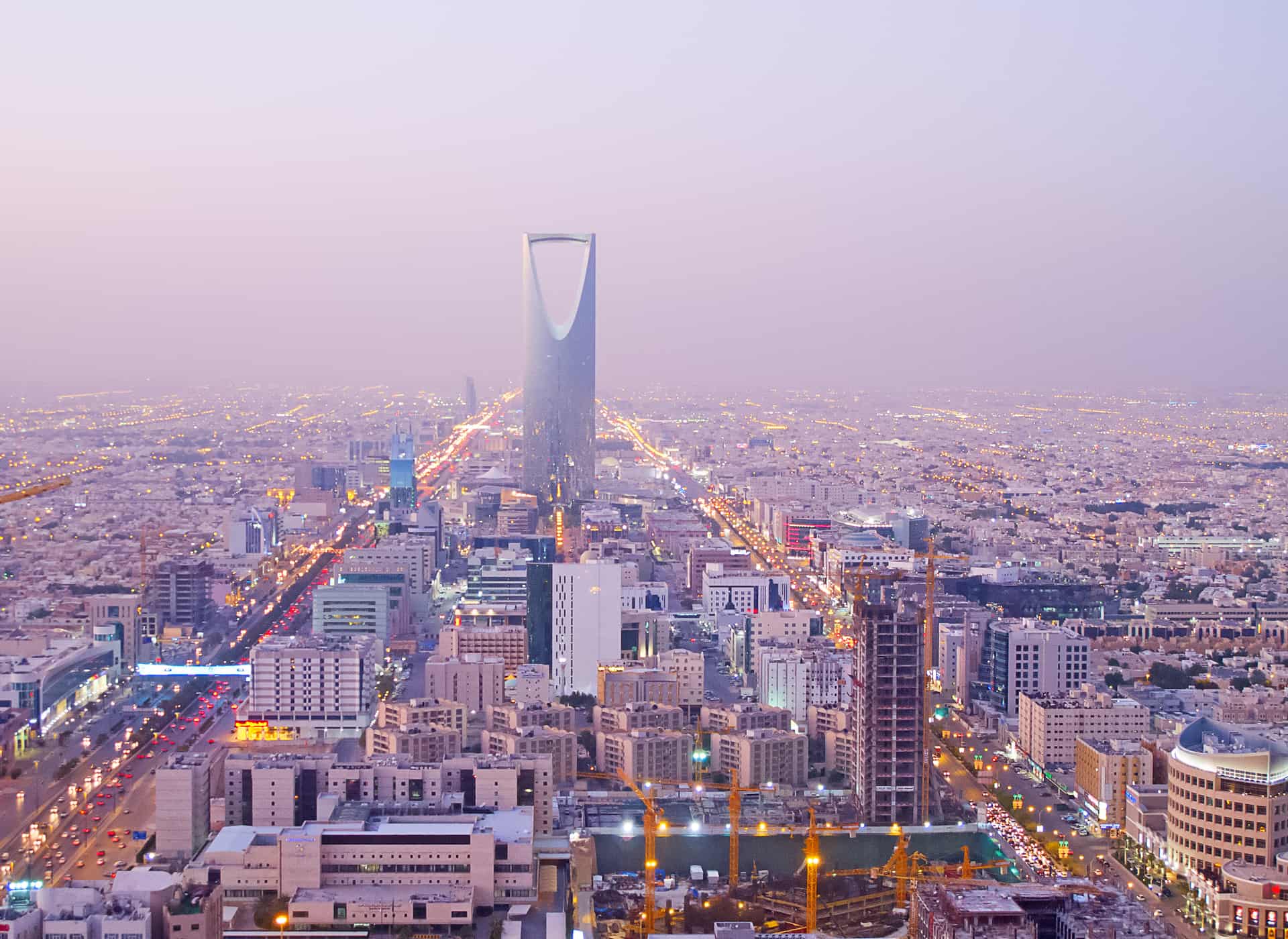 Amazing Saudi Arabia: 10 Best Things To Do & See