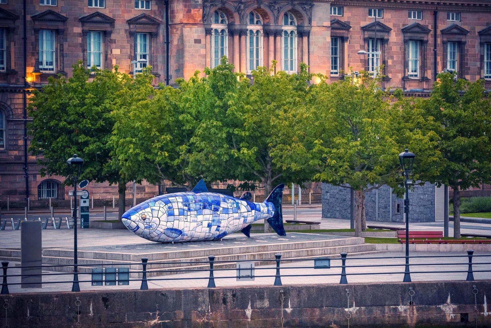 360 Degree Video of The Big Fish, Belfast - ConnollyCove